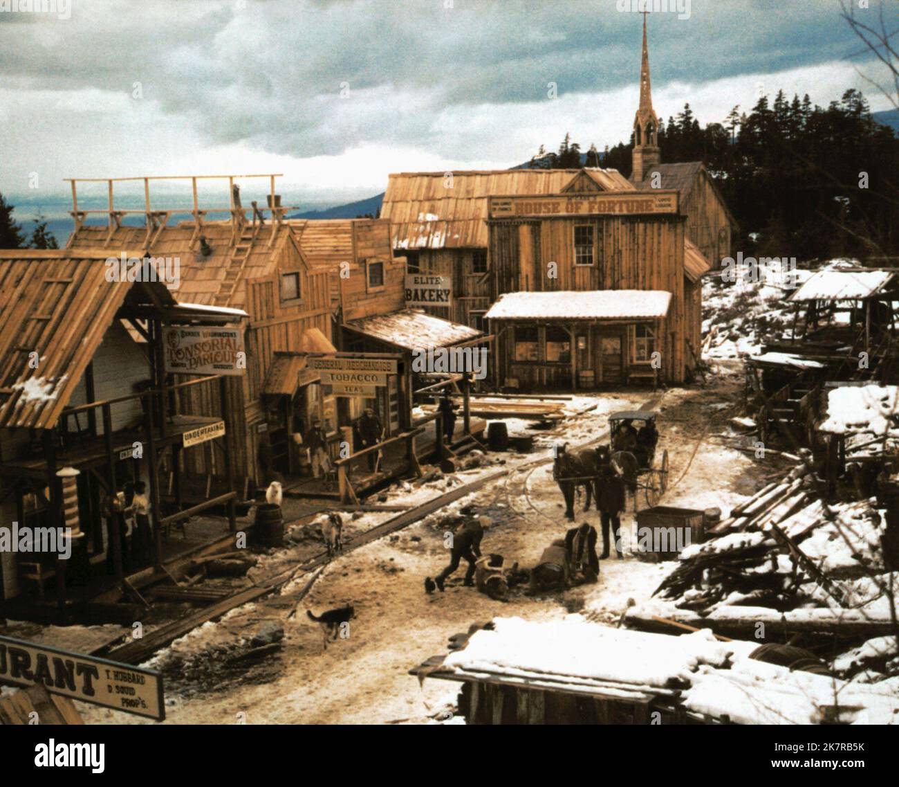Mccabe and mrs miller film stills hi-res stock photography and images ...