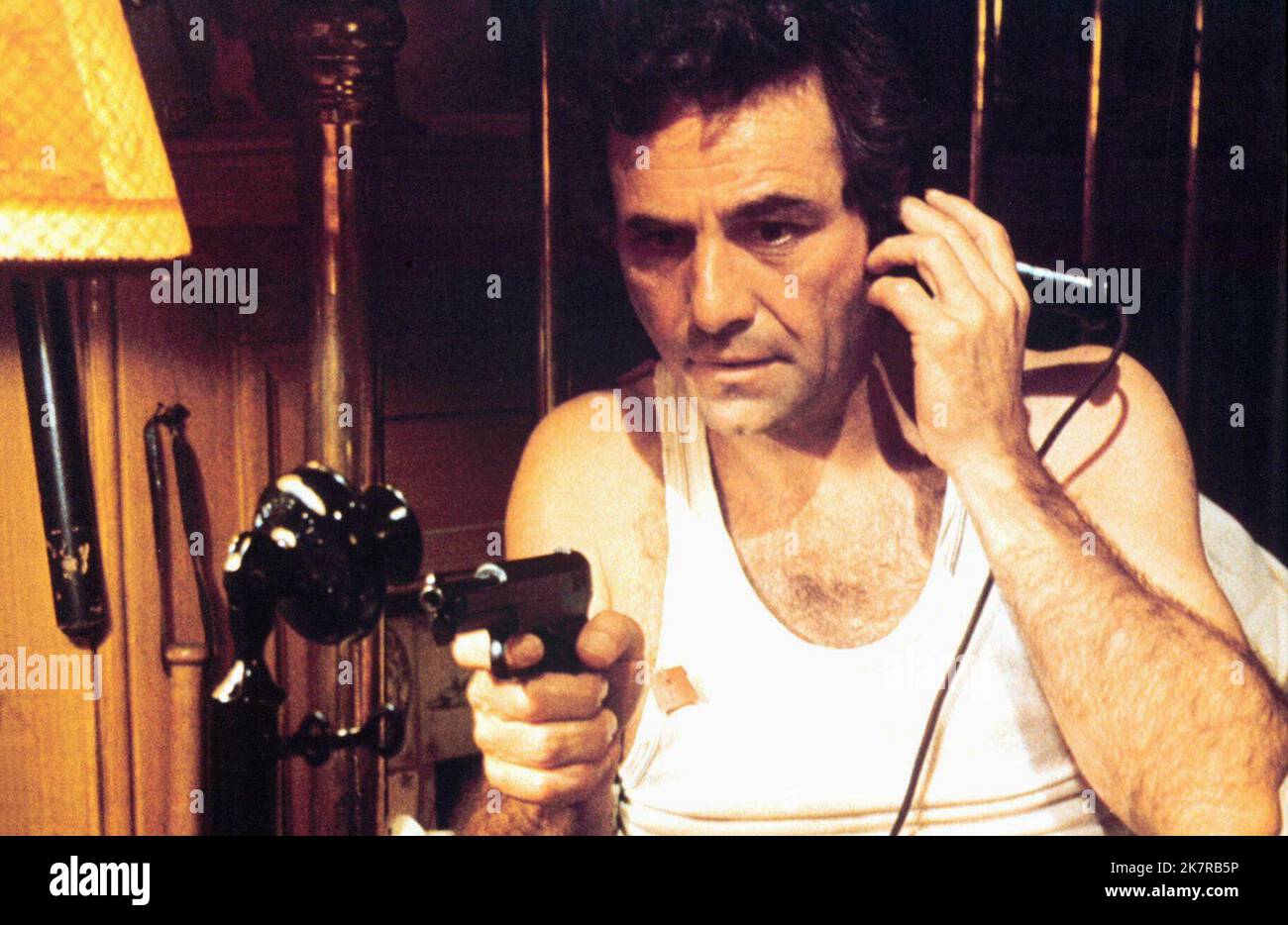 Peter Falk Film The Cheap Detective (USA 1978) Characters: Lou Peckinpaugh Director: Robert ...