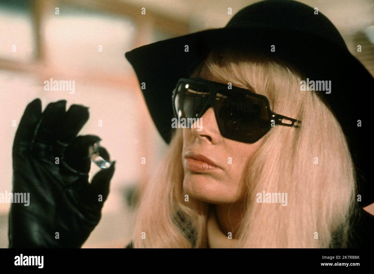 Karen Black Film: Family Plot (1976) Characters: Fran Director: Alfred ...