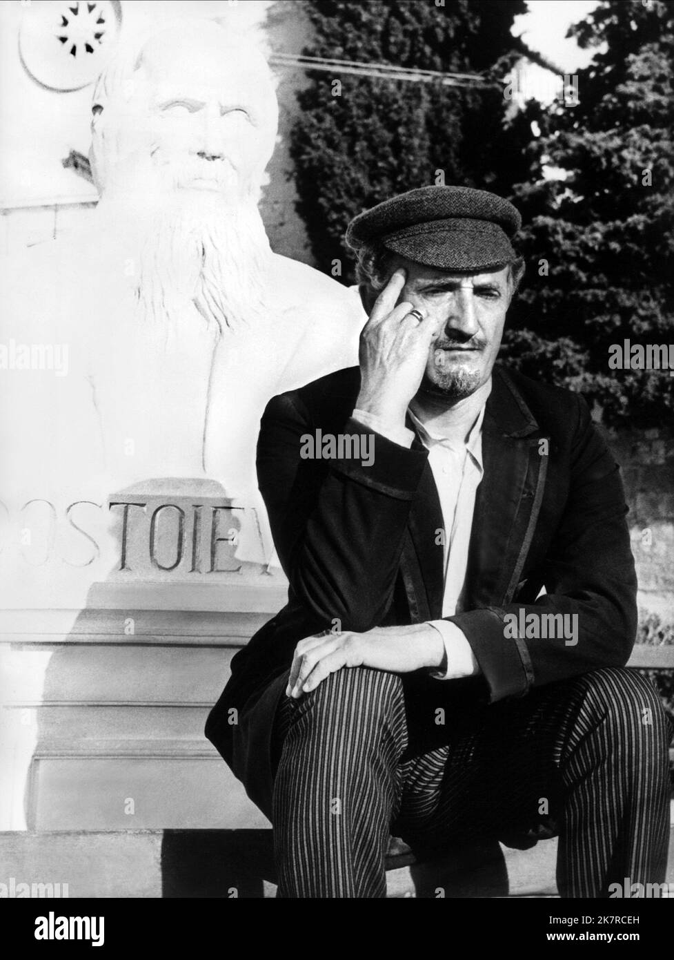 Ron Moody Film The Twelve Chairs (1970) Characters: Ippolit ...