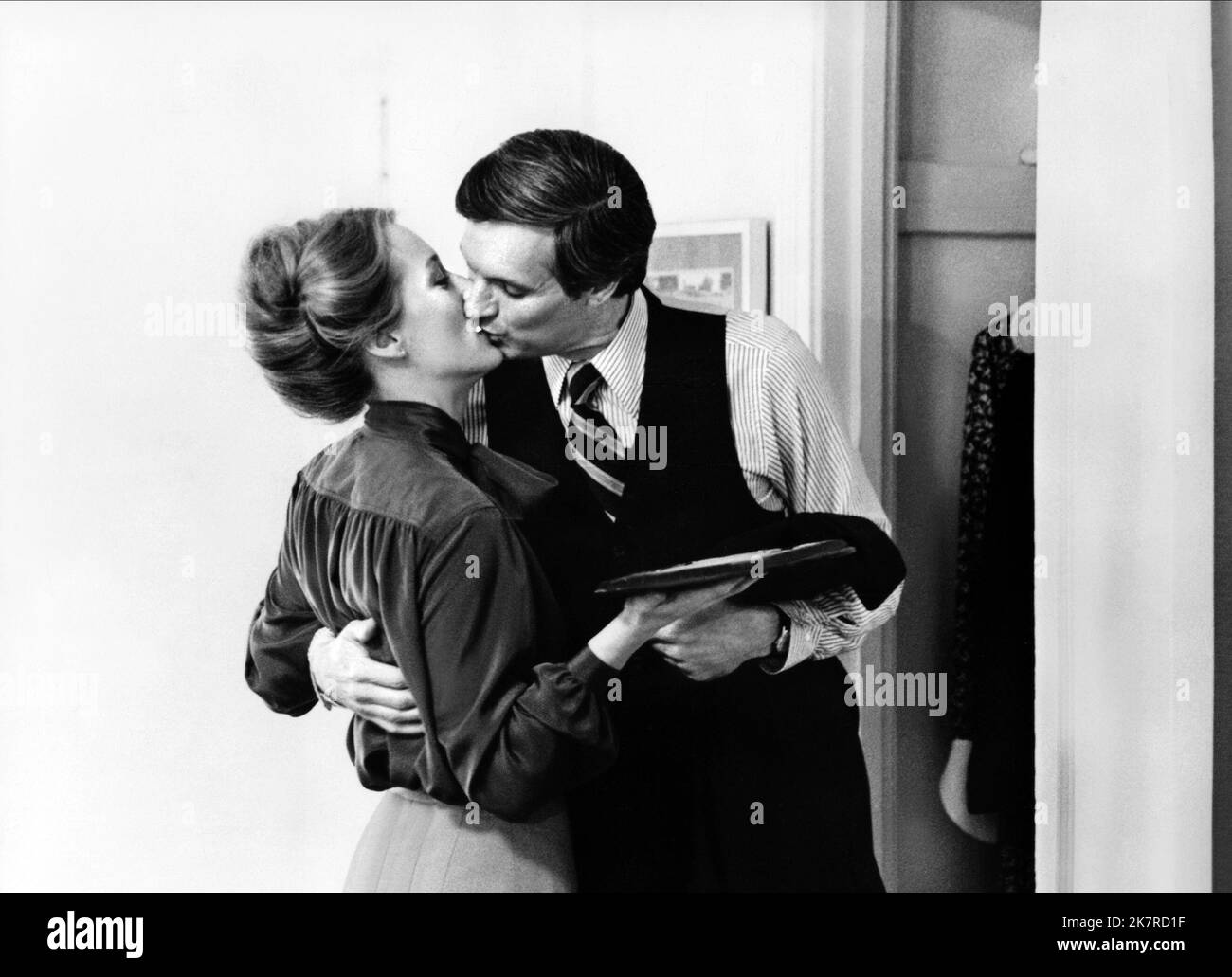Meryl Streep & Alan Alda Film The Seduction Of Joe Tynan (1971 ...