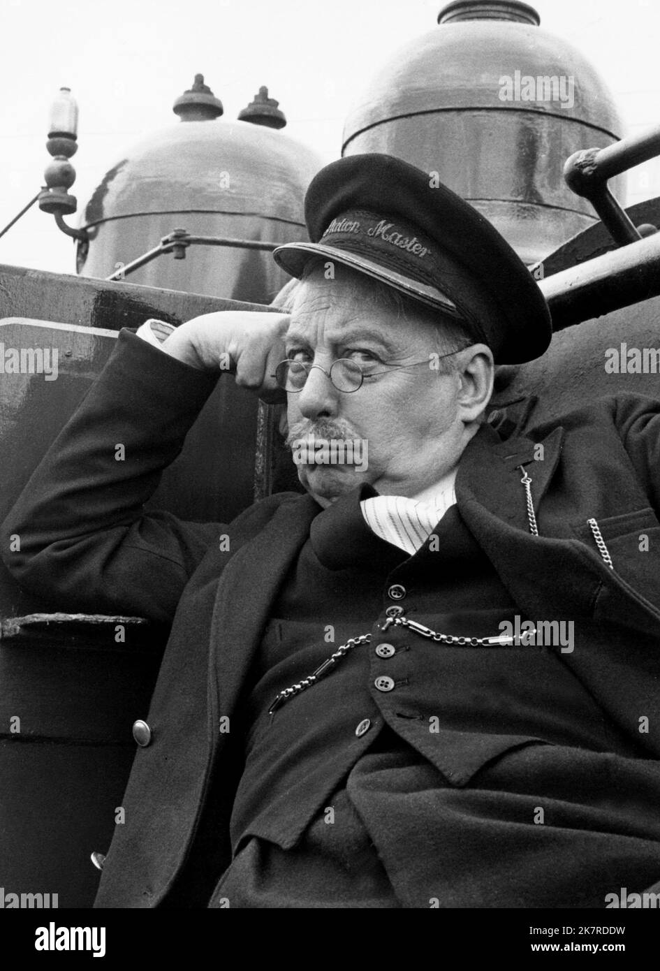 Bill Fraser Television: The Train Now Standing (1973) Director: Derrick ...