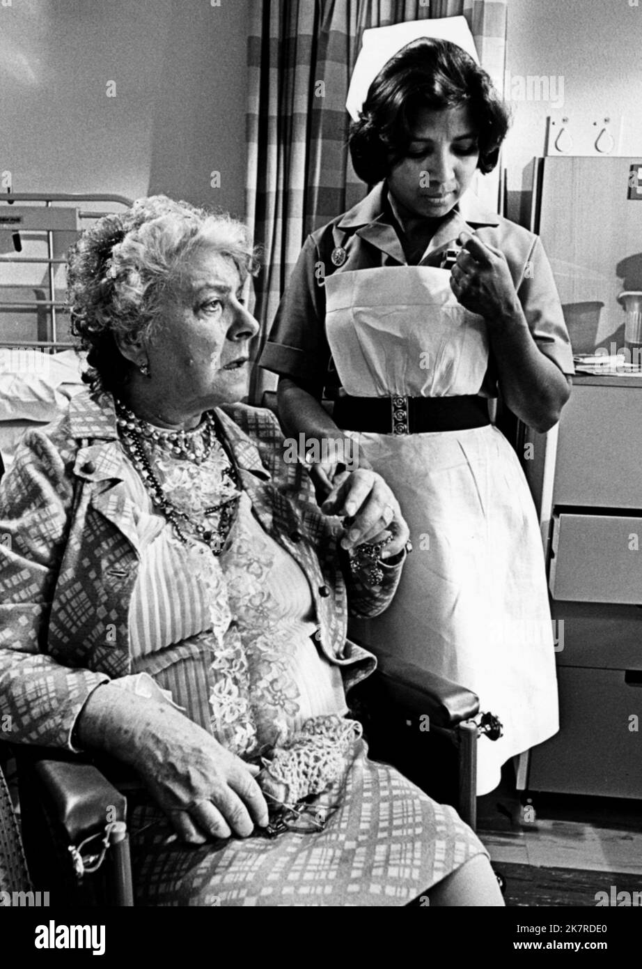 Irene Handl & Heather Emmanuel Television: Angels: Concert (1970) 08 ...
