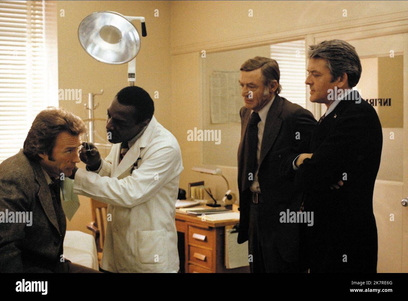 Hal holbrook, magnum force hi-res stock photography and images - Alamy