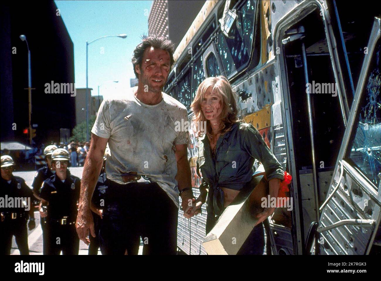 Clint Eastwood & Sondra Locke Film: The Gauntlet (USA 1977) Characters: Ben Shockley & Gus Mally ...