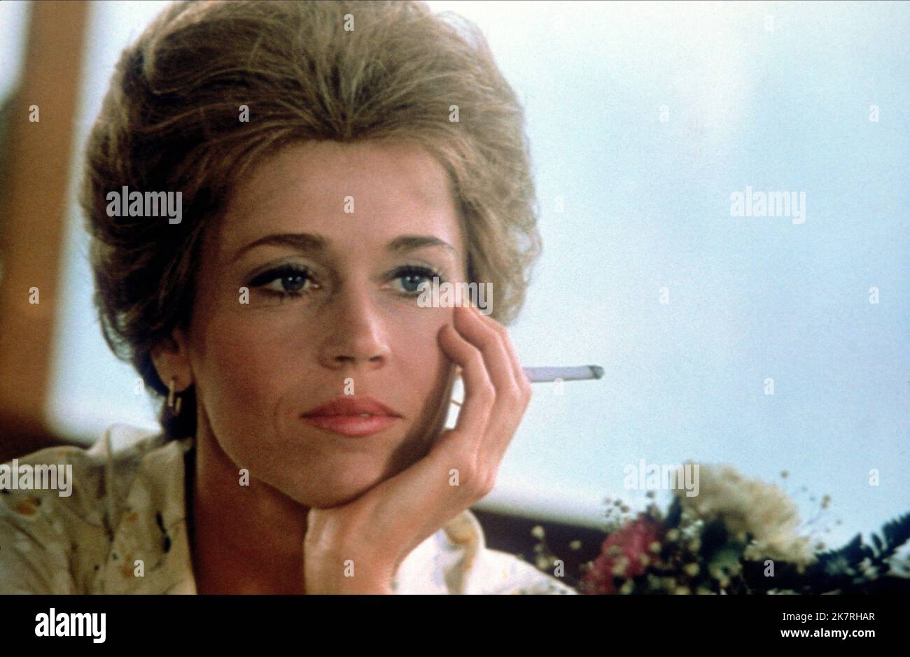 Jane Fonda Smoking Cigarettes Smoking Mild Or Light Cigarettes Puts