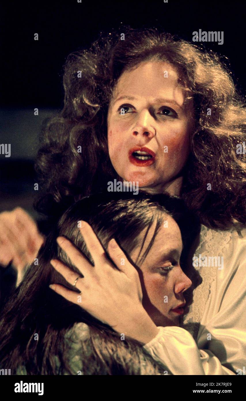 Carrie 1976 hi-res stock photography and images - Alamy