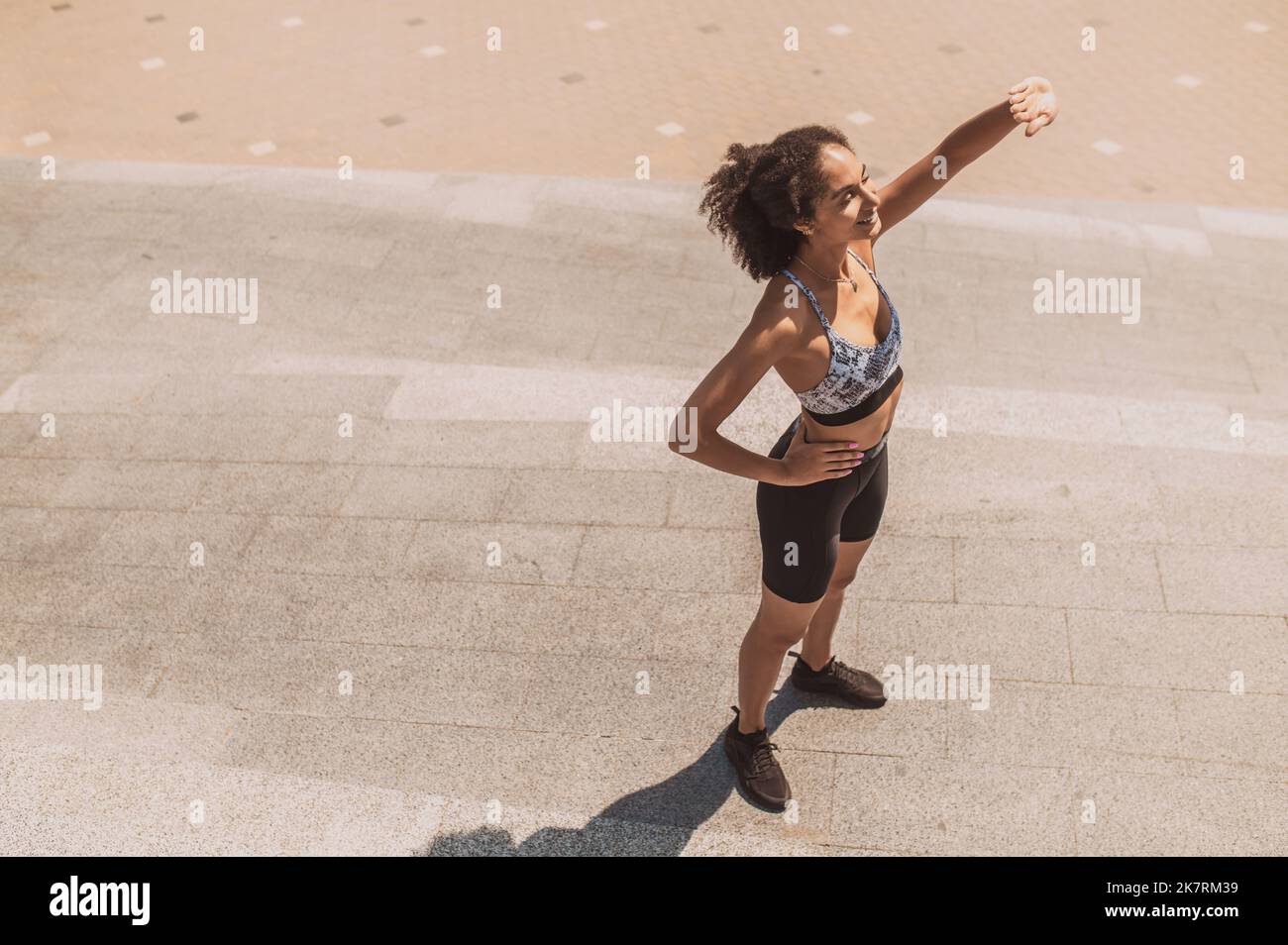 Girl in good shape hi-res stock photography and images - Alamy