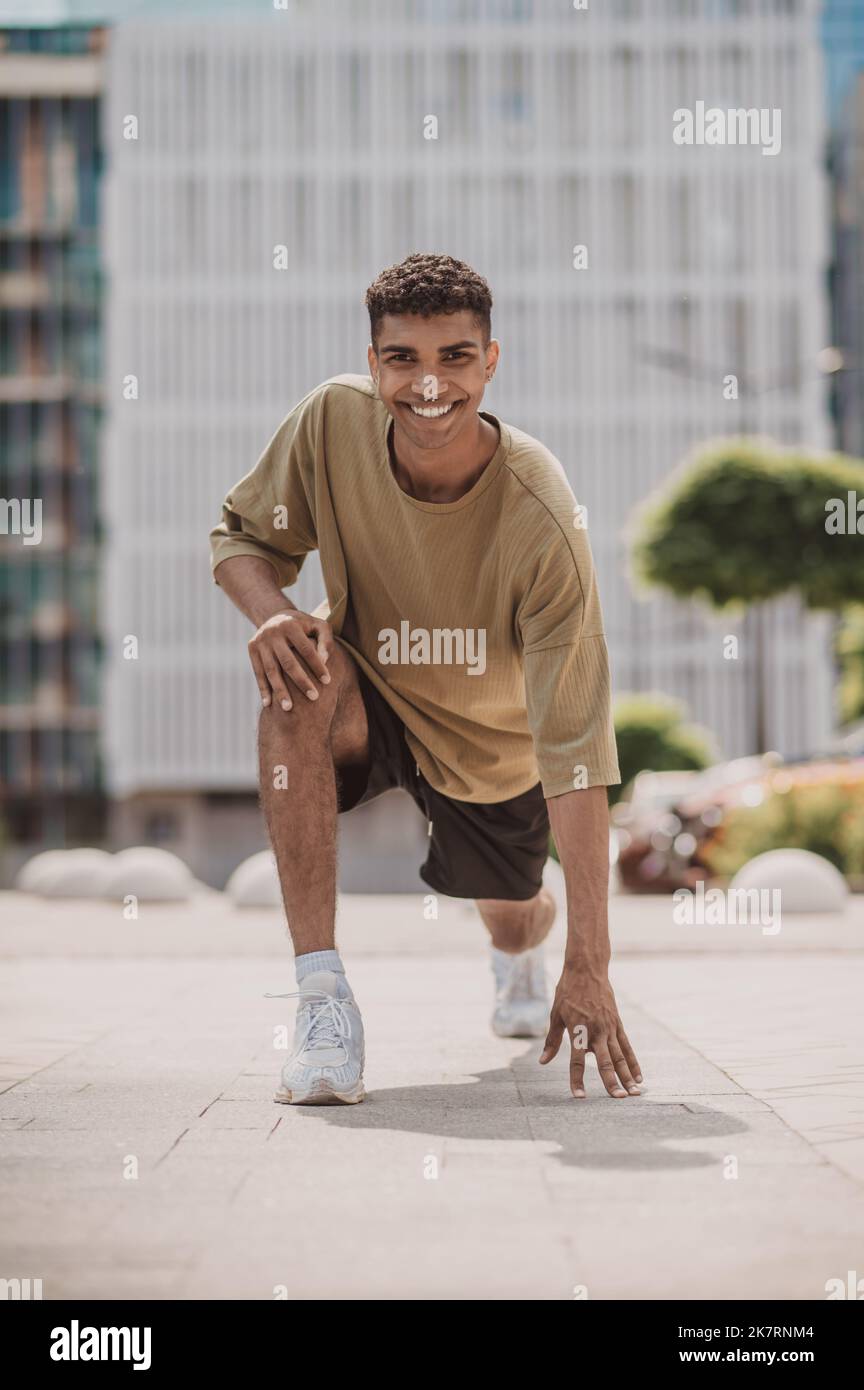 Handsome well built man hi-res stock photography and images - Alamy