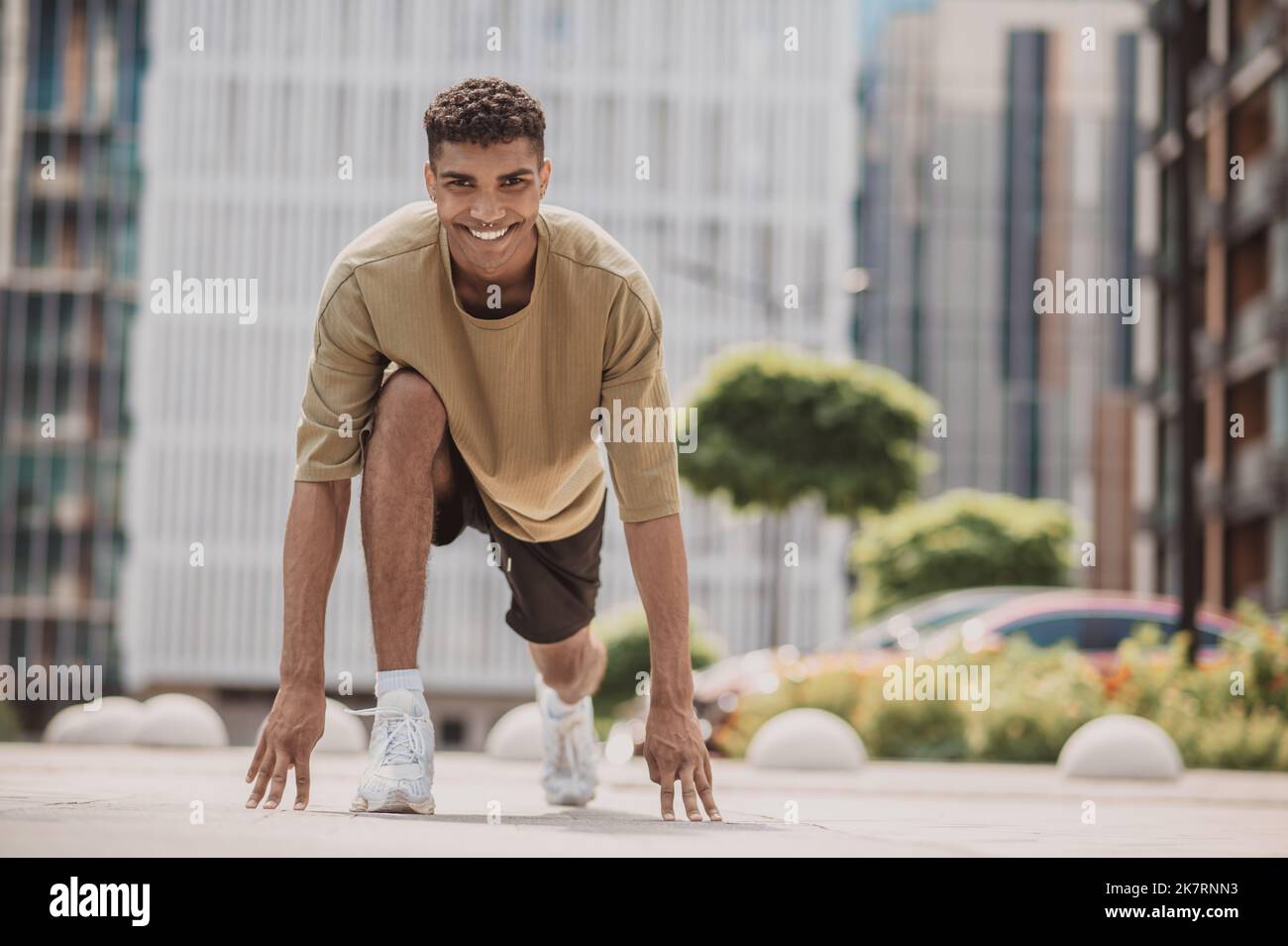 Handsome well built man hi-res stock photography and images - Alamy