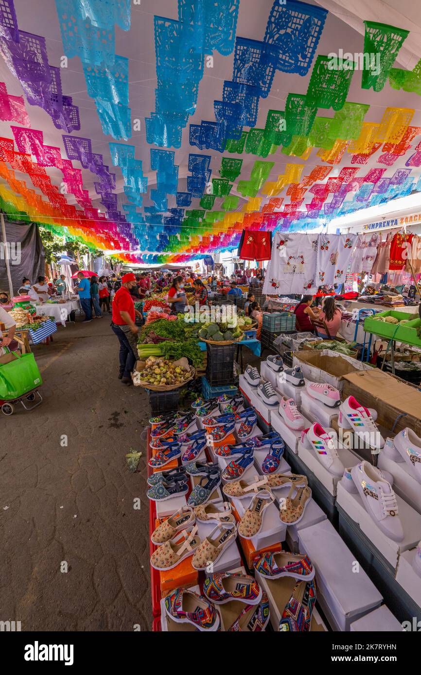 The weekly indigenous market in the small town of Zaachila near Oaxaca ...