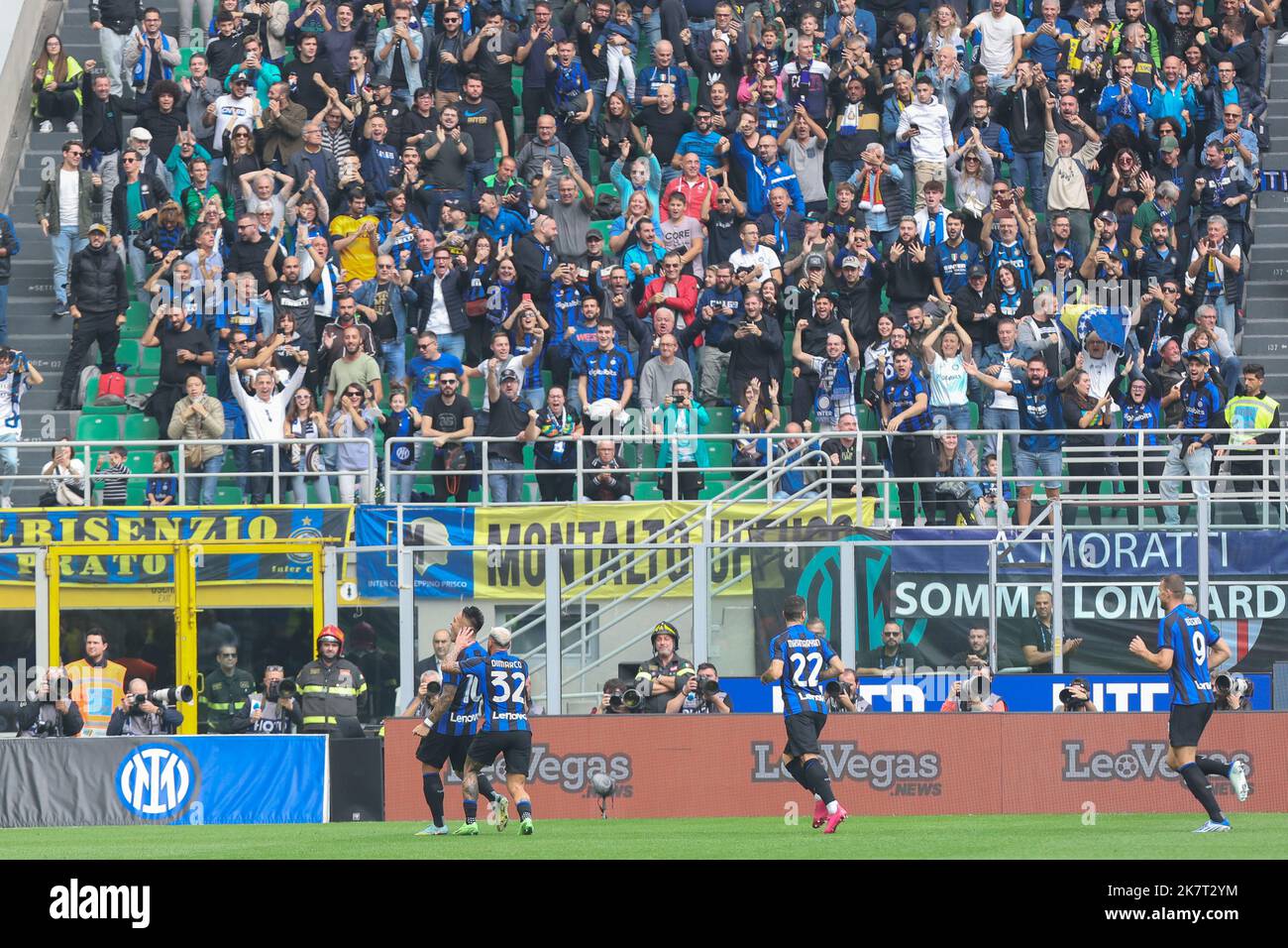 Milan, Italy. 16th Oct, 2022. Italy, Milan, oct 16 2022: Lautaro ...