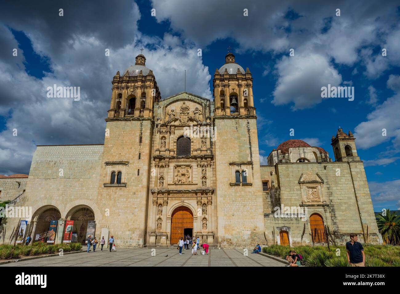 View of the Church of Santo Domingo de Guzman in the city of Oaxaca de ...