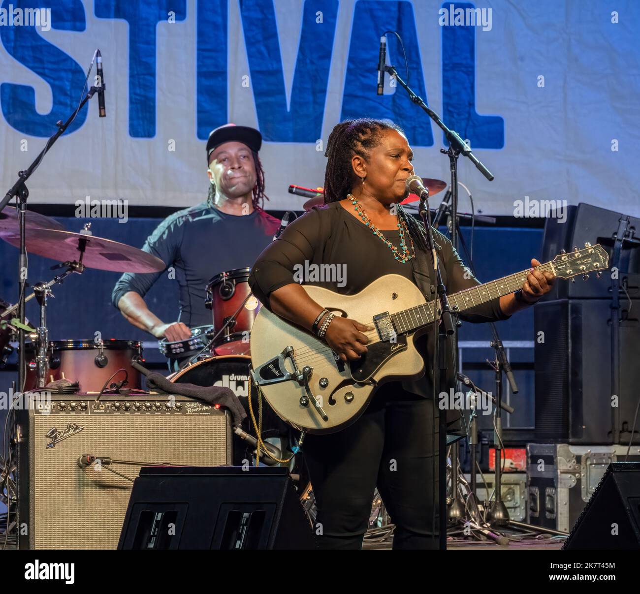 NEW ORLEANS, LA, USA - OCTOBER 16, 2022: Ruthie Foster plays guitar and ...