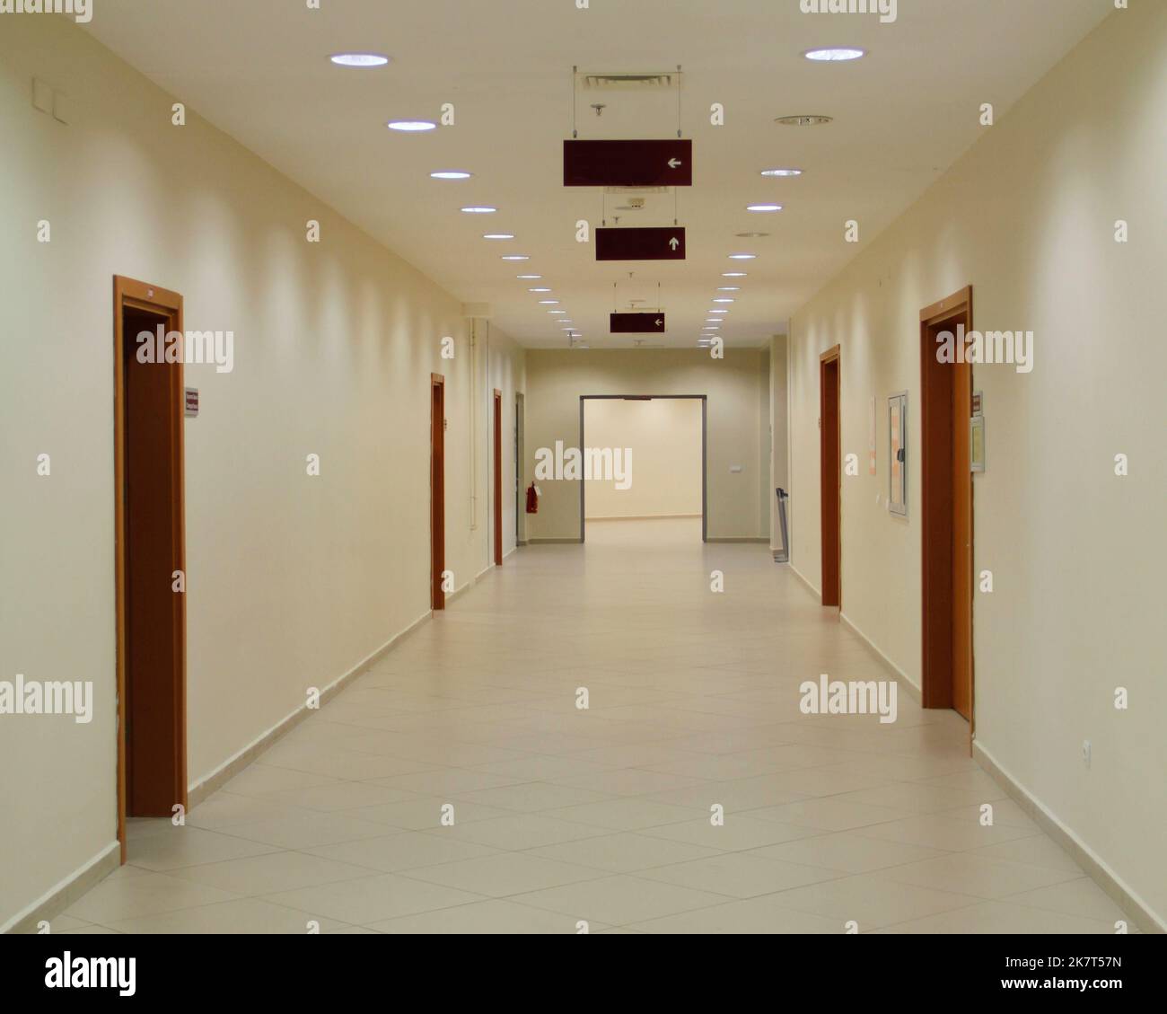 Corridor in a modern building Stock Photo - Alamy