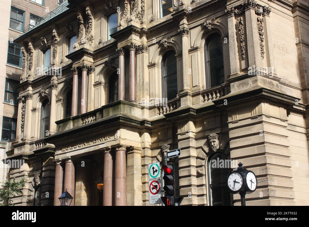 St james street montreal hi-res stock photography and images - Alamy