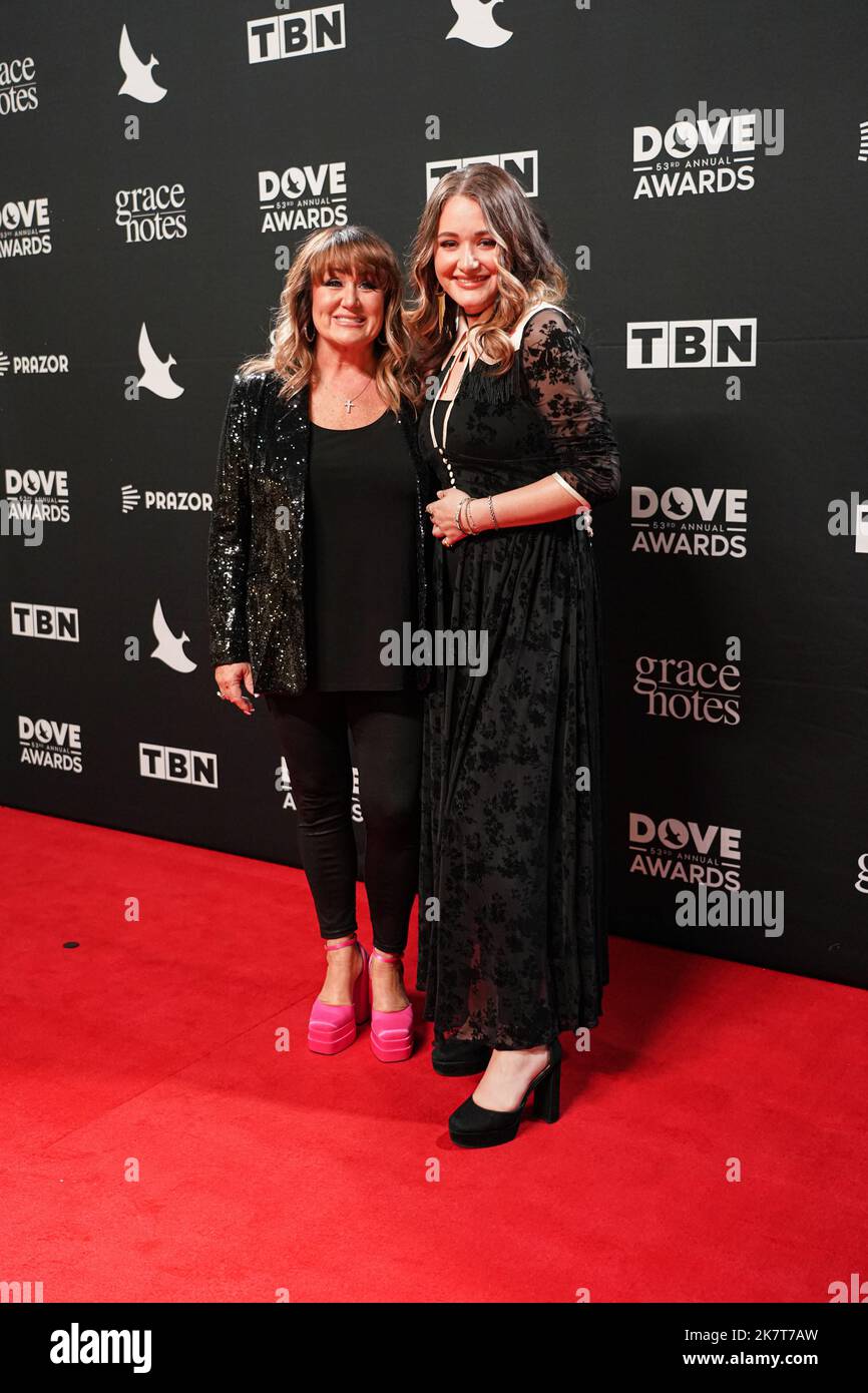 Nashville, Tennessee, USA, October 18, 2022. Kim Hopper and Karlye ...