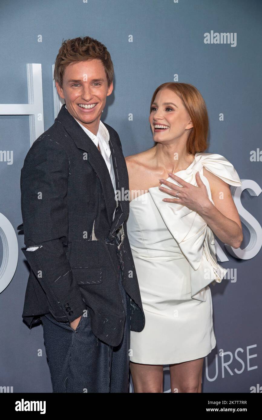 NEW YORK, NEW YORK - OCTOBER 18: Eddie Redmayne and Jessica Chastain attend Netflix's "The Good ...