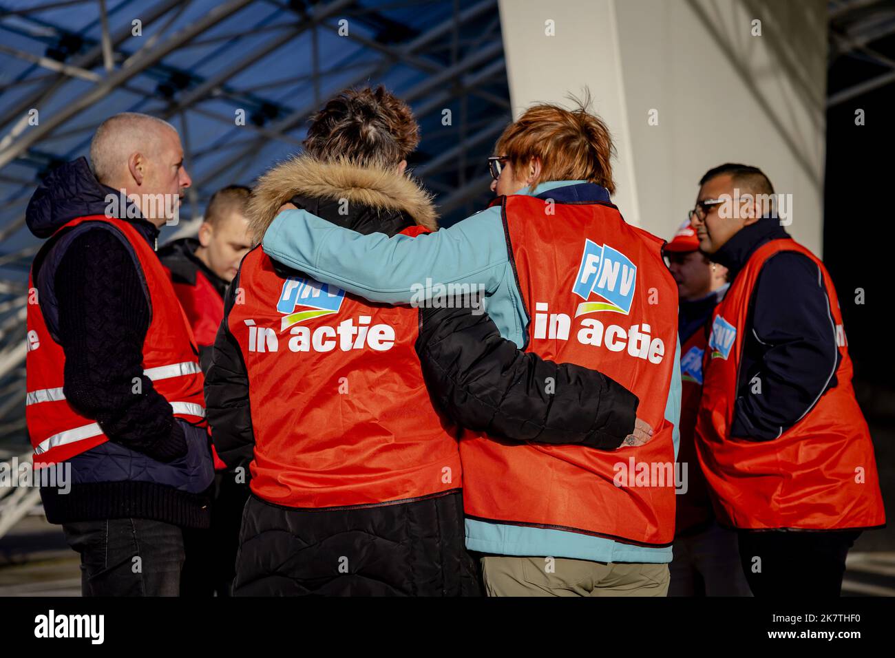 2022-10-19 09:44:38 UTRECHT - FNV members are meeting to register for a ...