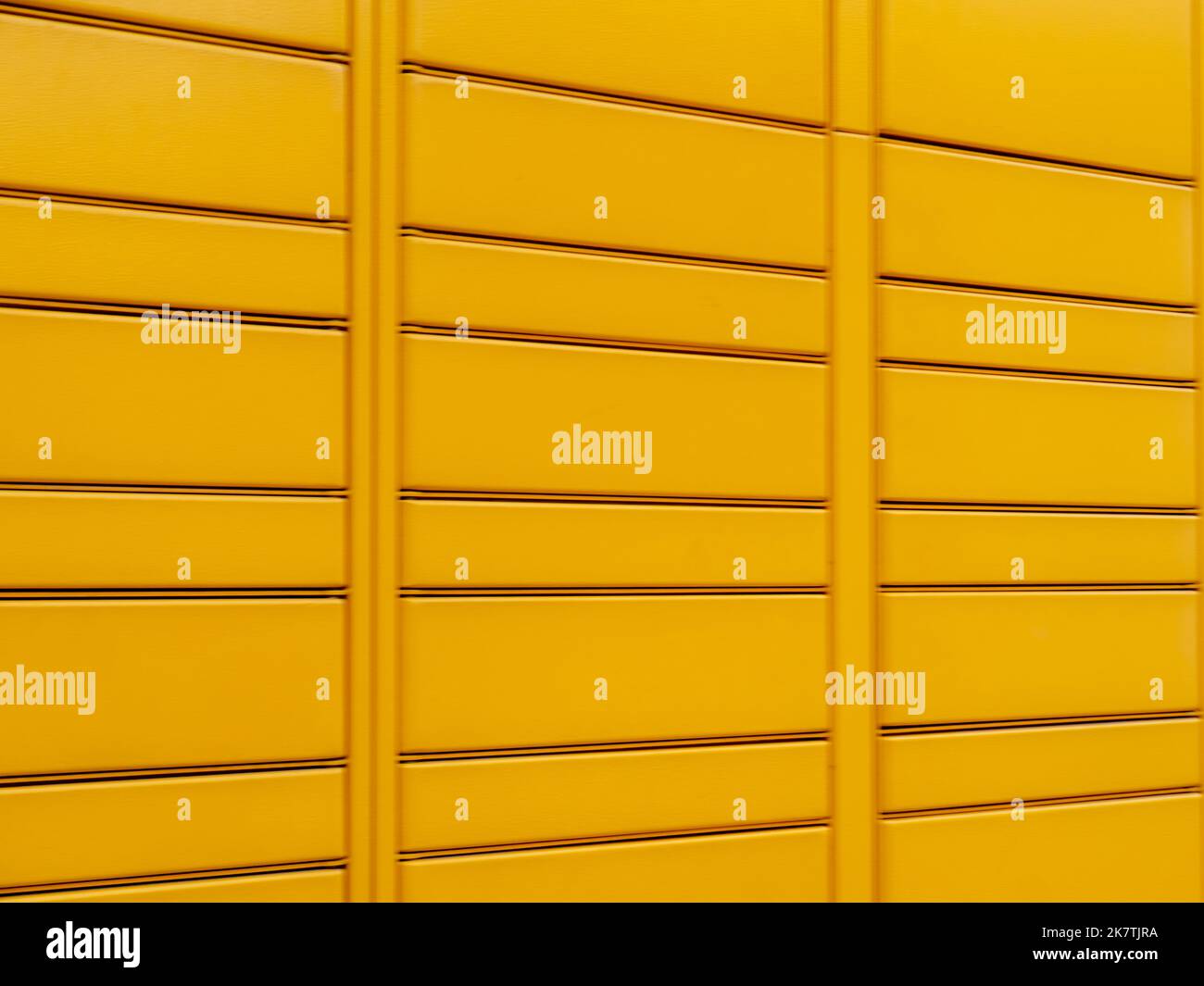 Amazon parcel return hi-res stock photography and images - Alamy