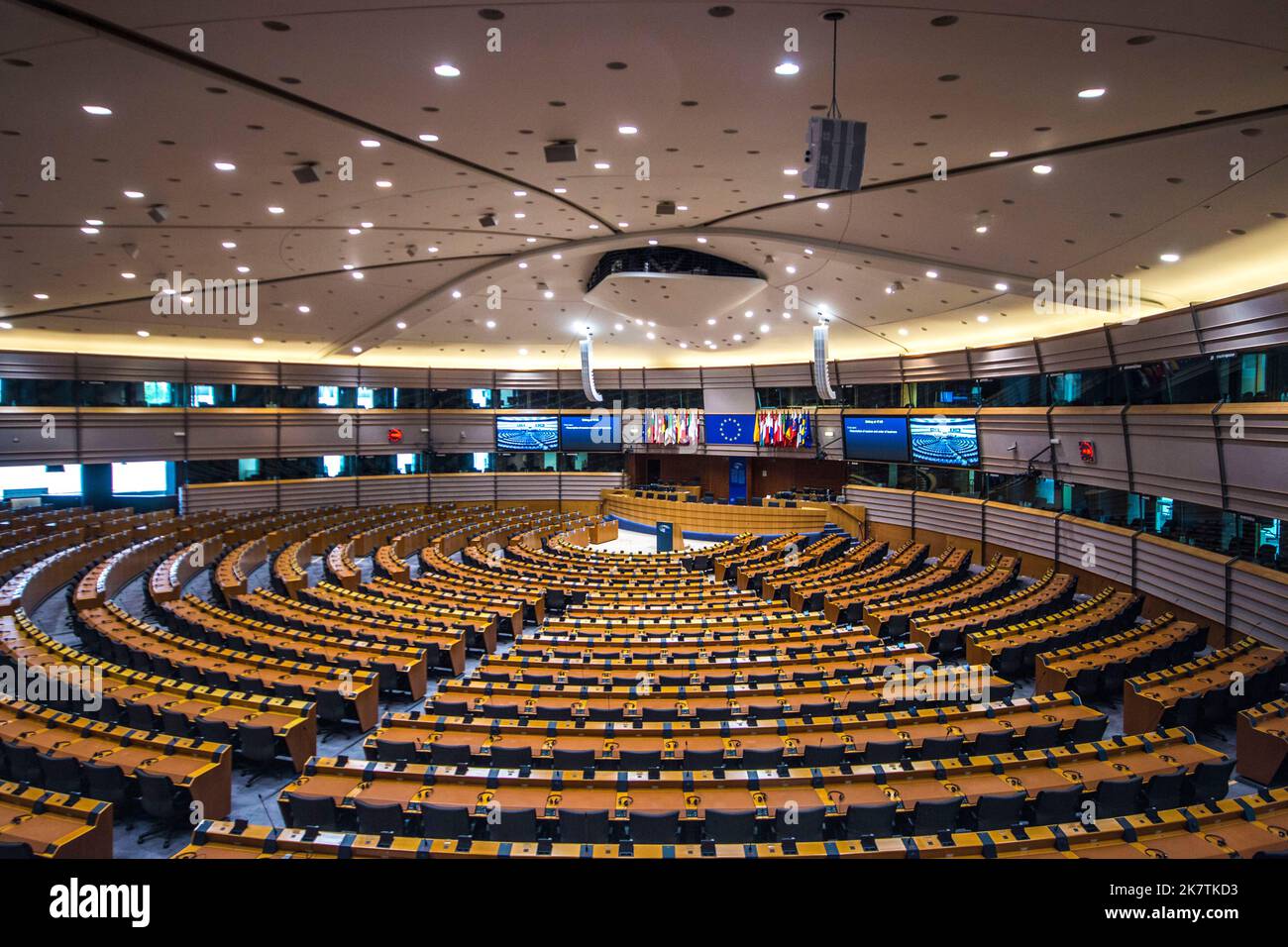 European parliament brussels in session hi-res stock photography and ...