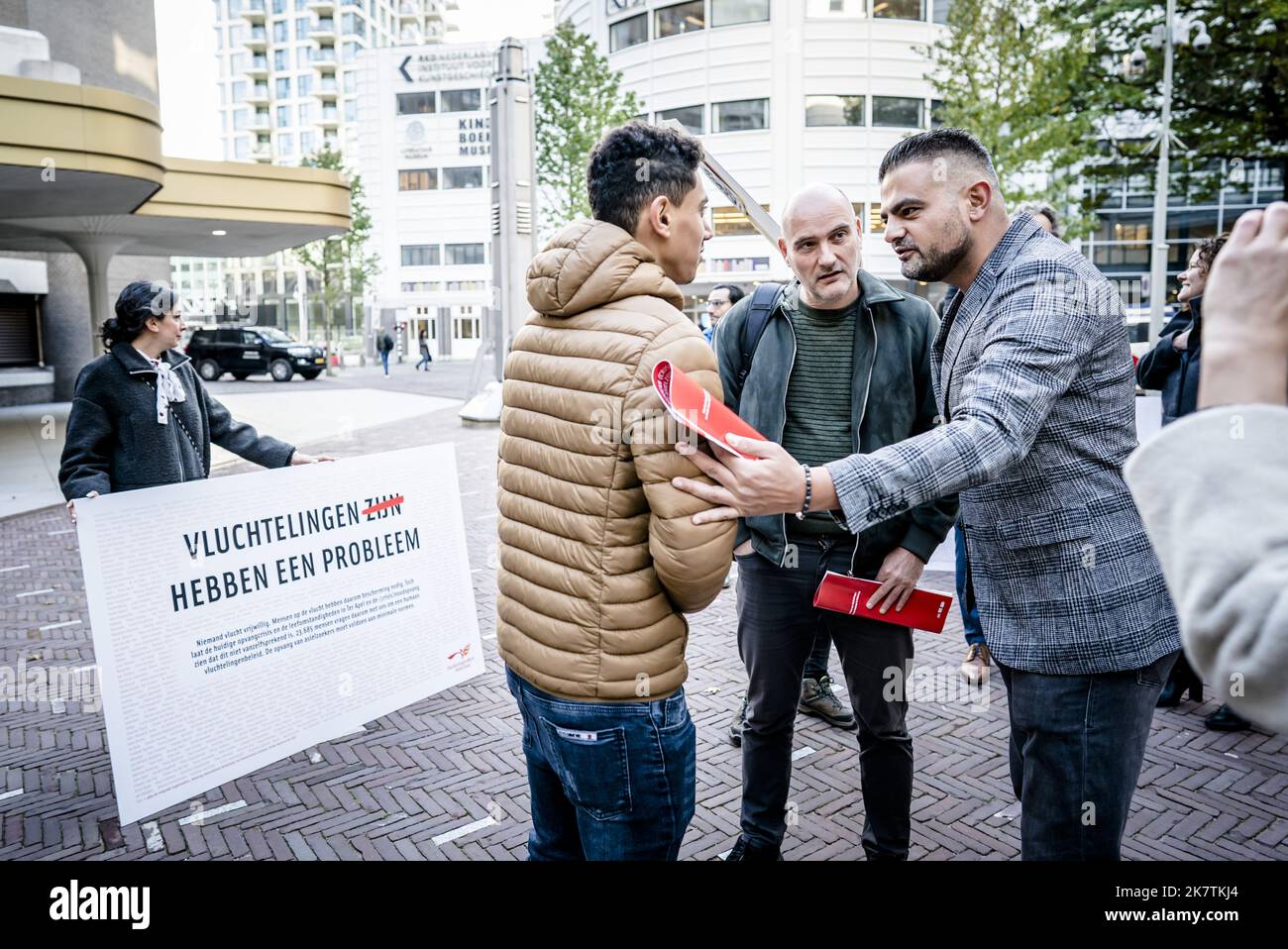 2022-10-19 09:20:41 THE HAGUE - Jasper van Dijk (SP) and Tunahan Kuzu ...