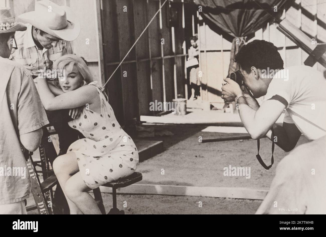 ELLIOT ERWIT MISFITS ON SET MARILYN MONROE Stock Photo - Alamy