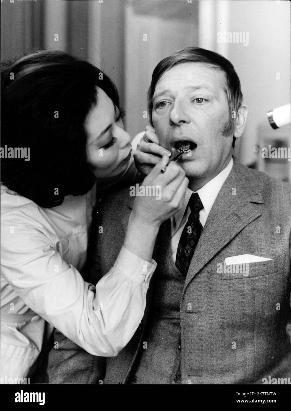 Dem Täter auf der Spur "Frau gesucht..." - Kommissar Bernard (Günther ...