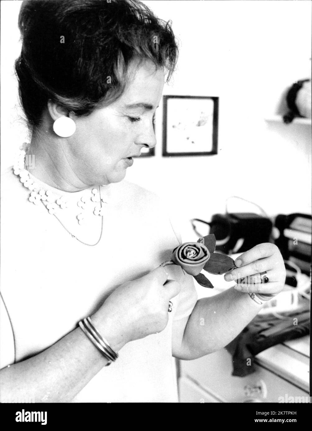 Allerlei Sachen aus Leder - Eine Bastelsendung mit Ruth Scholz-Peters ...