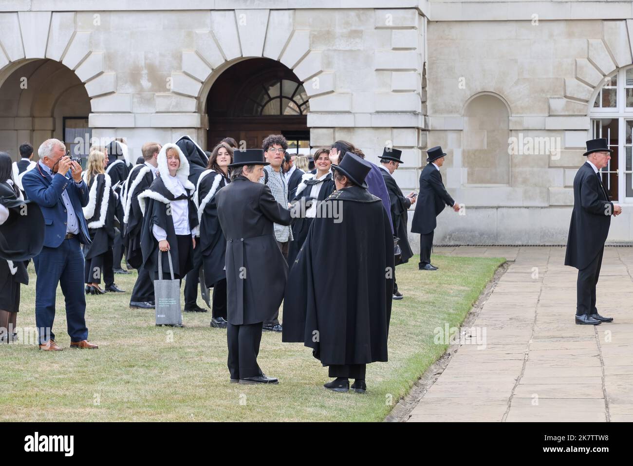 29 6 2022 students and Officials in front of Senate House during ...