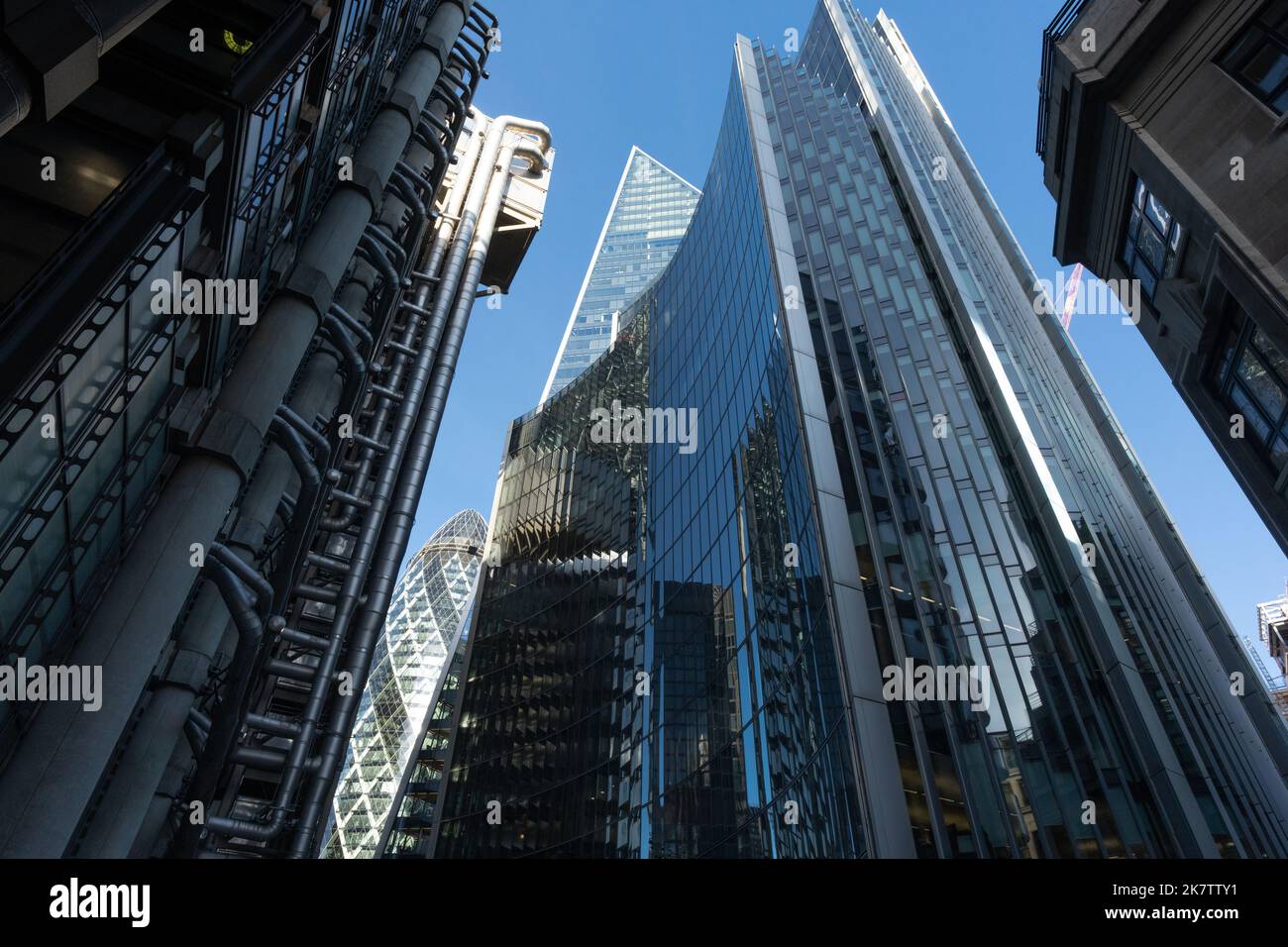 The Willis Building is a commercial skyscraper in London named after ...