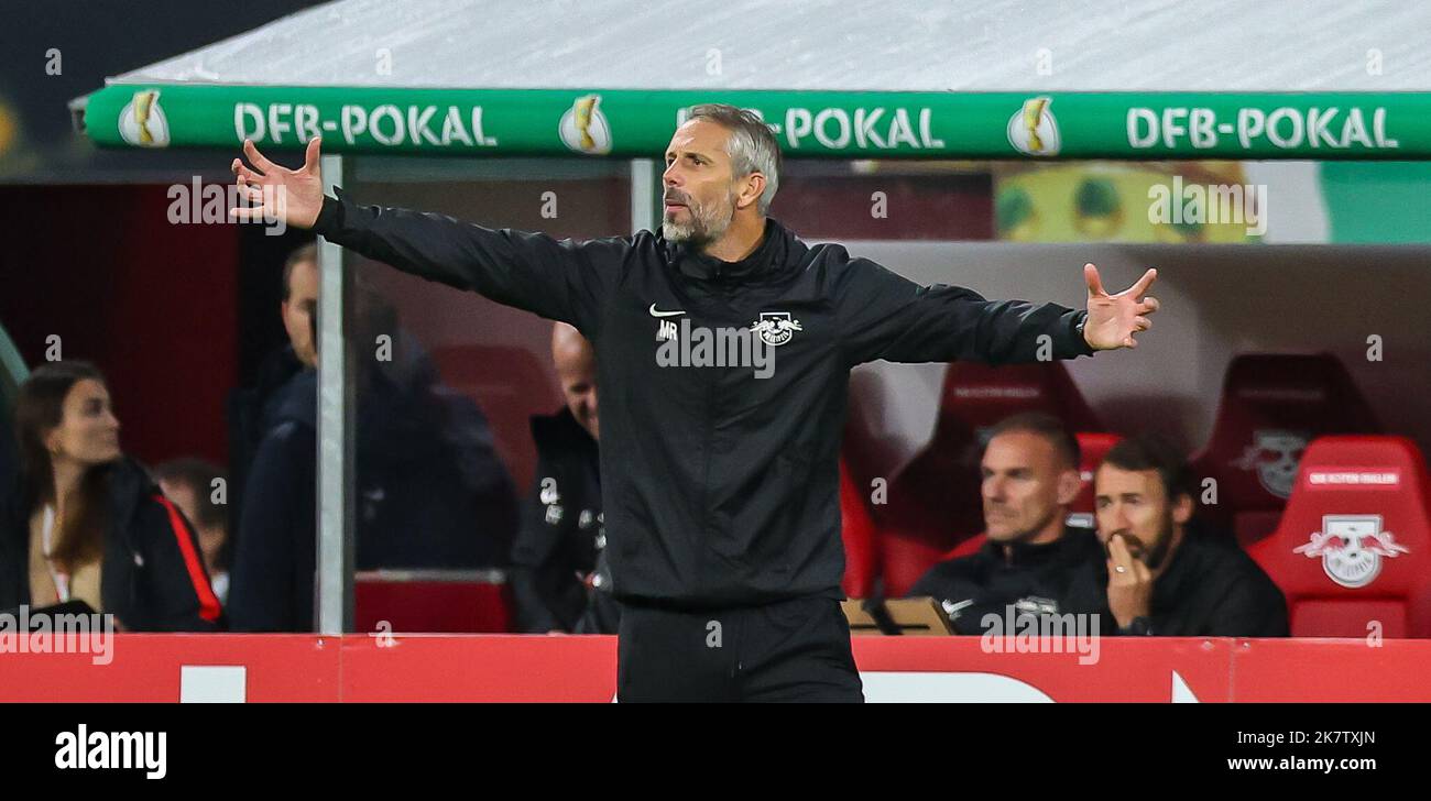 18 October 2022, Saxony, Leipzig: Soccer: DFB Cup, 2nd round, RB ...