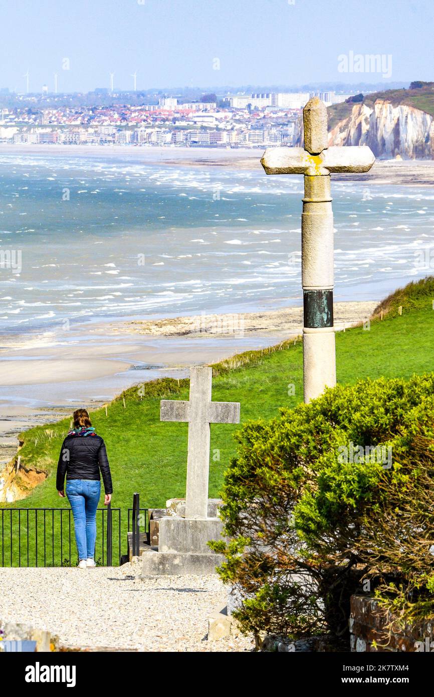 Coastal pedestrian area near hi-res stock photography and images - Alamy