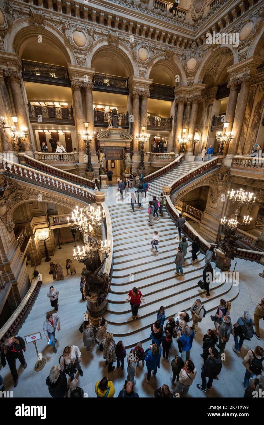 Paris (France): great staircase of the Opera Garnier and tourists ...