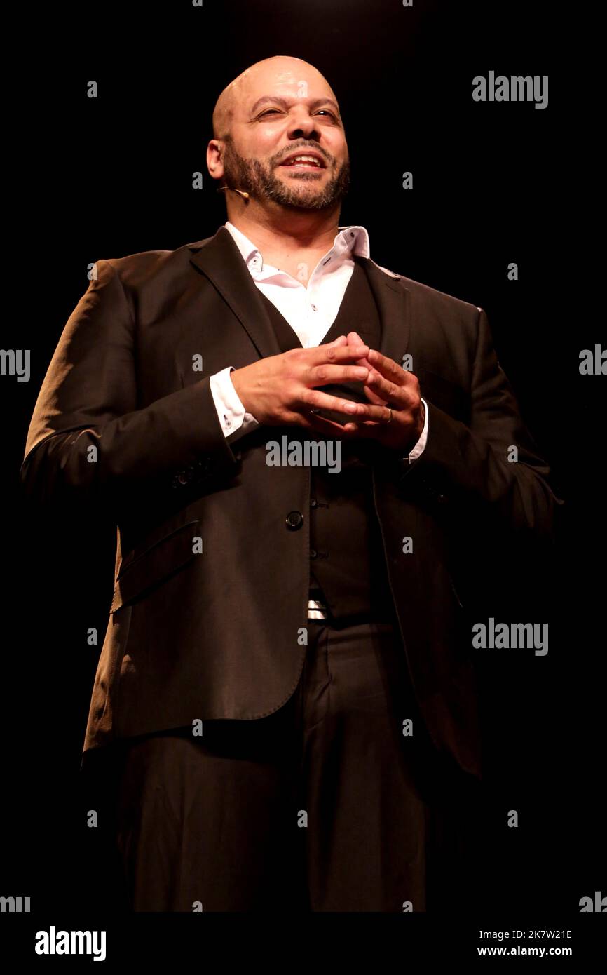 31eme festival mont blanc humour hi-res stock photography and images ...