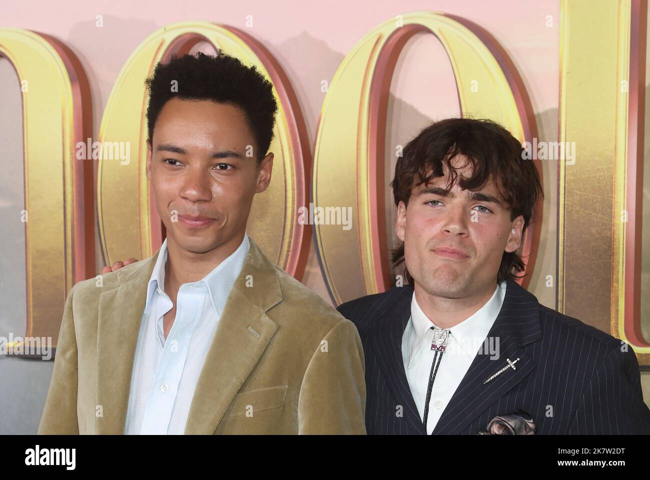 Los Angeles, Ca. 18th Oct, 2022. Kit Young and Jamie Flatters at the ...