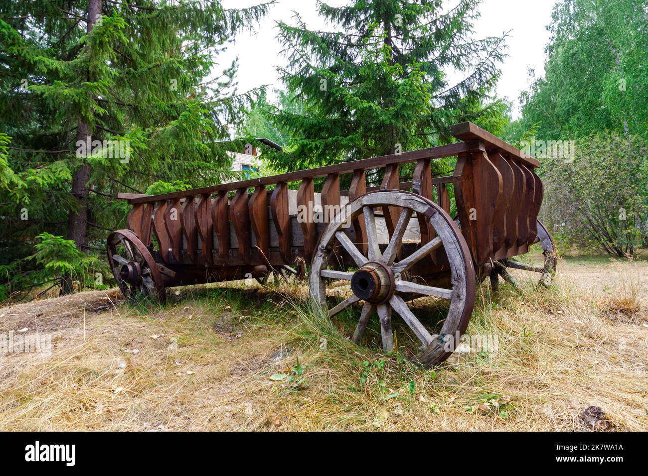 Broken cart hi-res stock photography and images - Alamy