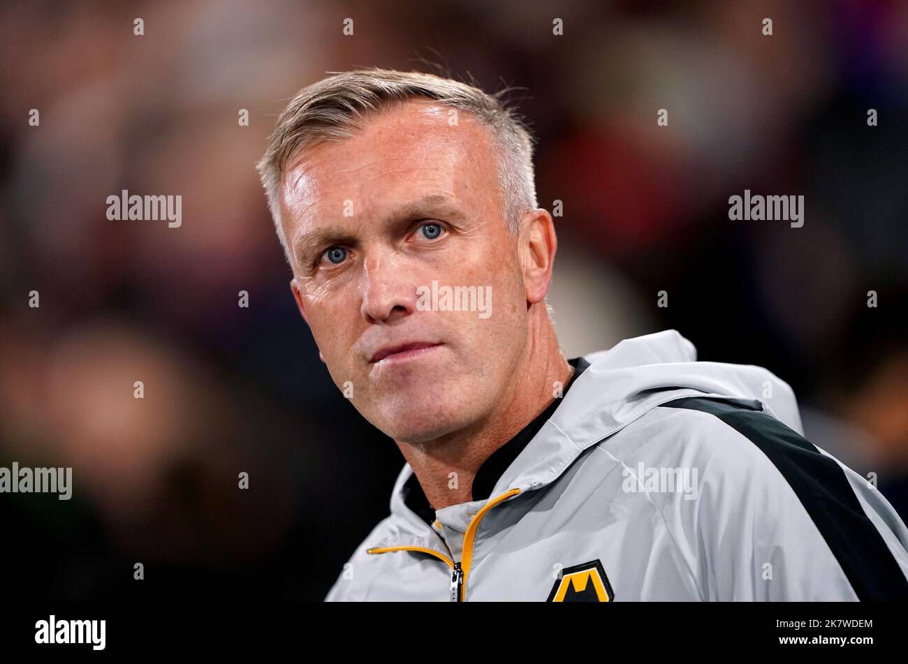 Steve davis wolves hi-res stock photography and images - Alamy