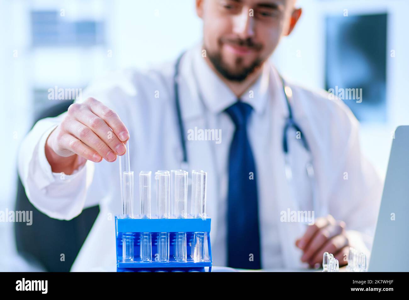 image of a scientist conducting research in a medical laboratory Stock ...