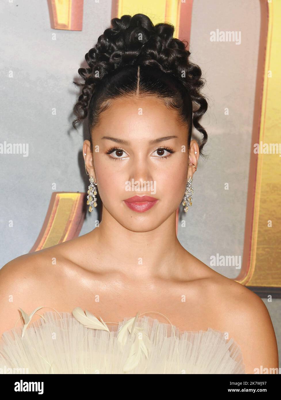 LOS ANGELES, CA - OCTOBER 18: Sofia Wylie attends the premiere of ...