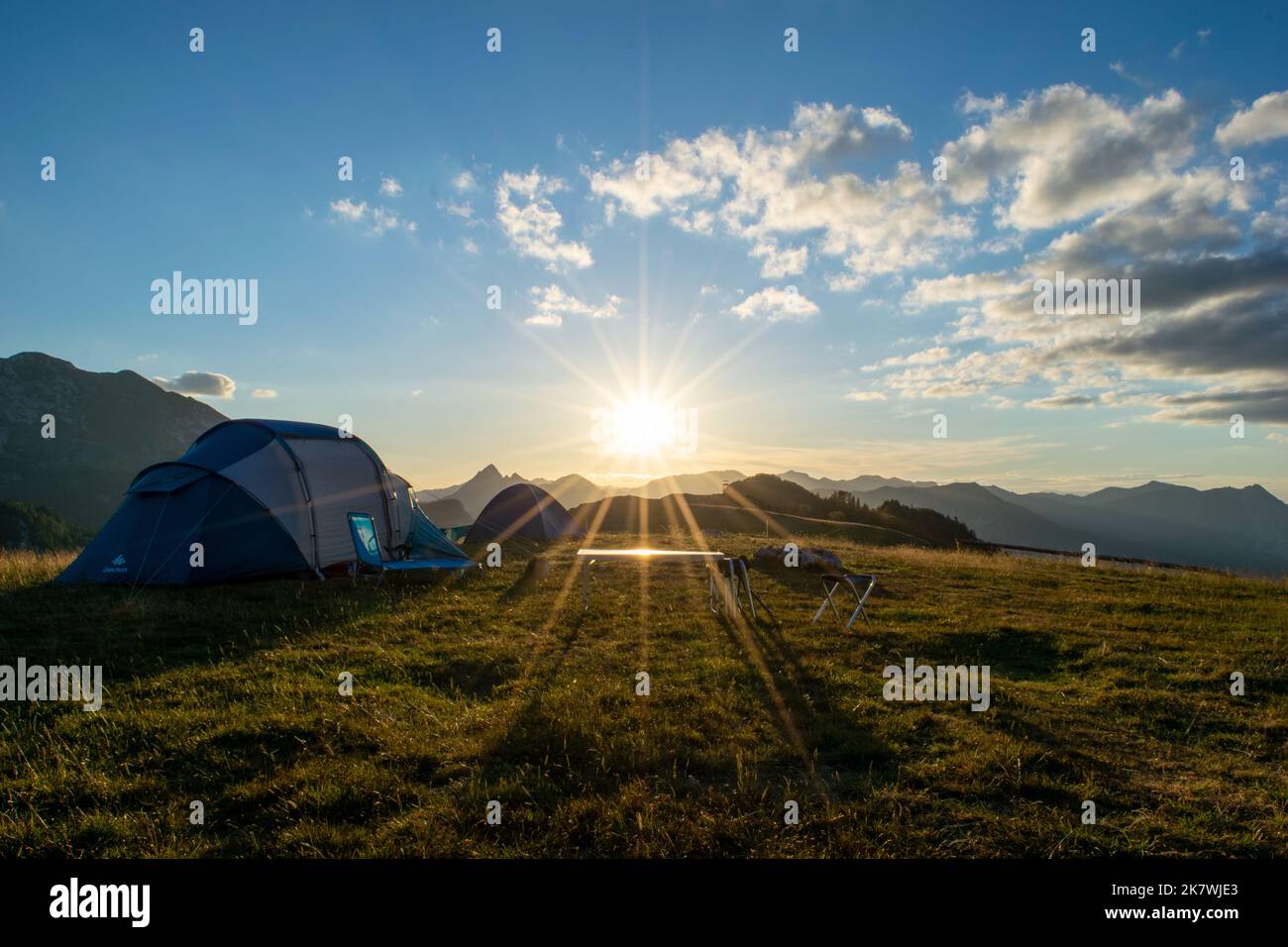 Untouched mountain hi-res stock photography and images - Alamy