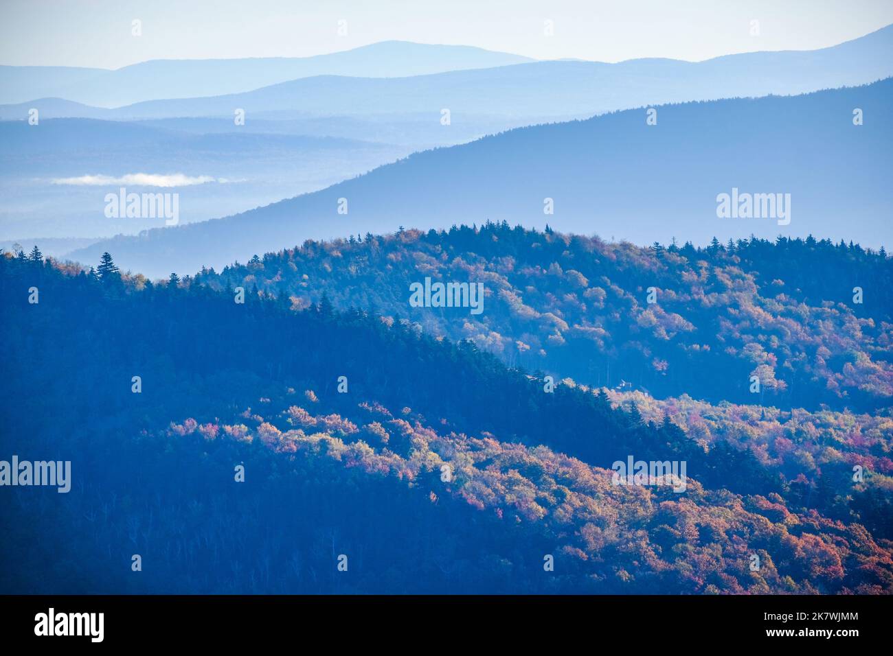 Tourists enjoying vermont landscape hi-res stock photography and images ...