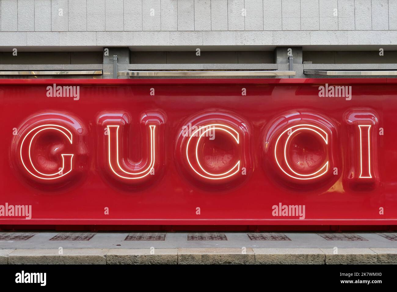 Gucci milan store hi-res stock photography and images - Alamy