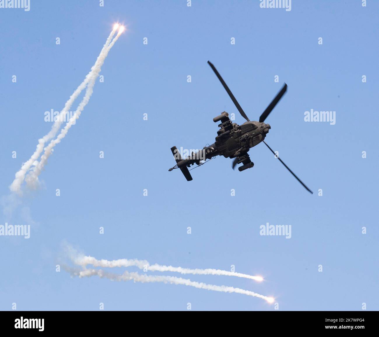 Yeoju, South Korea. 19th Oct, 2022. An AH64 Apache helicopter flies ...