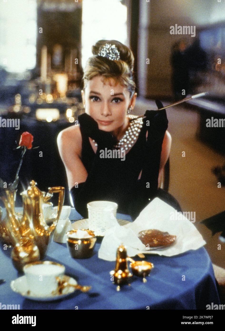 BREAKFAST AT TIFFANYS AUDREY HEPBURN Stock Photo - Alamy