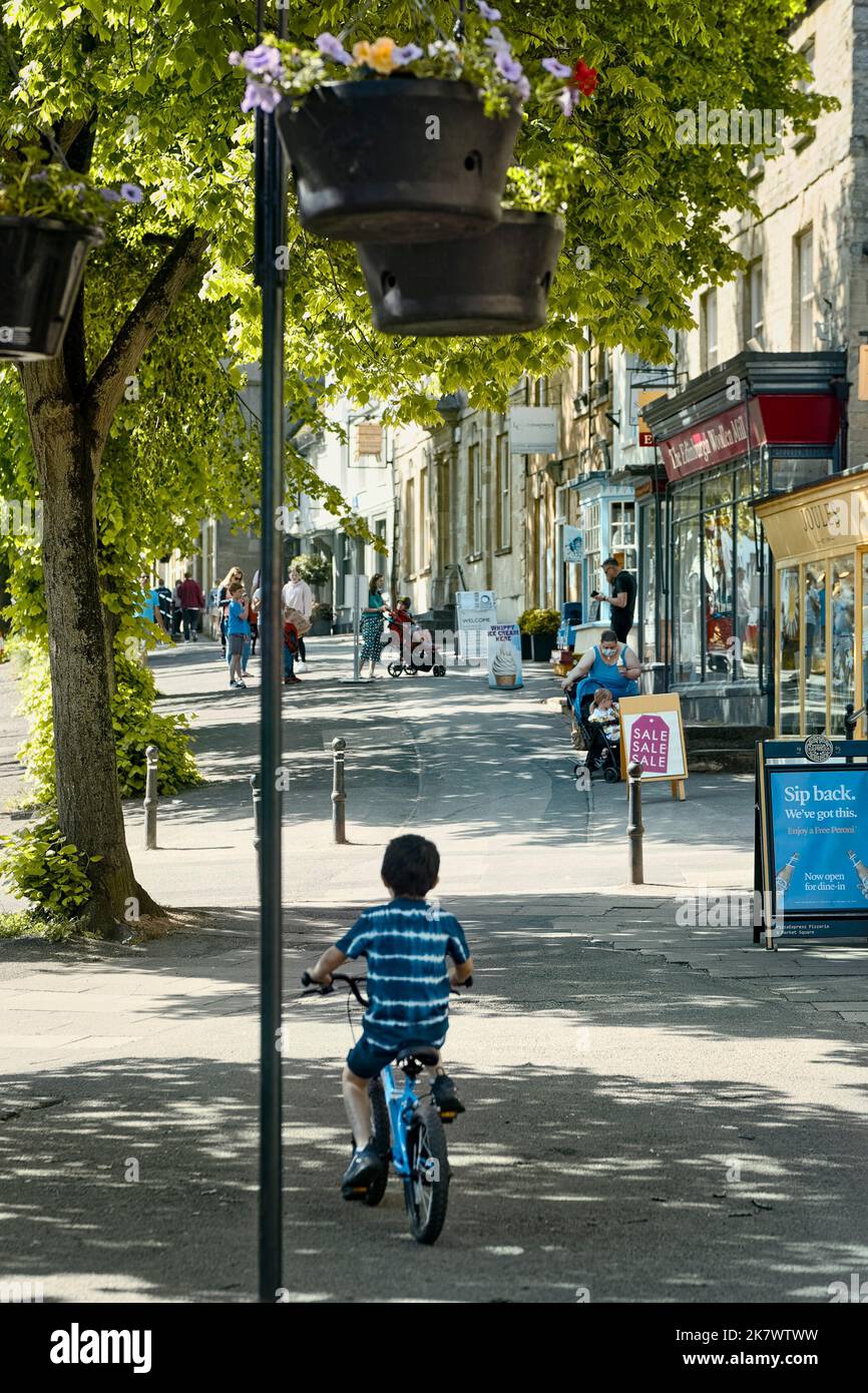 The High Street, Witney, Oxfordshire, UK Stock Photo - Alamy