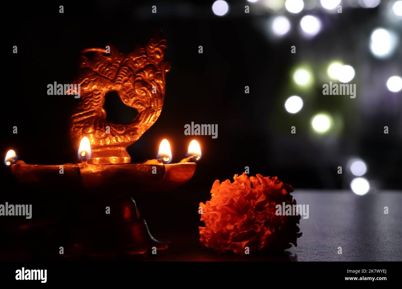 Peacock lamp hi-res stock photography and images - Alamy