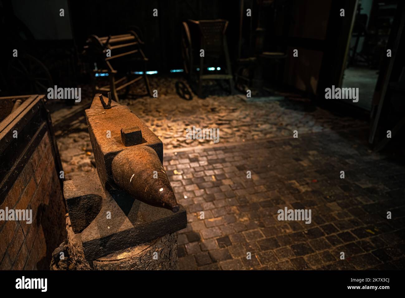 Shoemakers anvil hi-res stock photography and images - Alamy