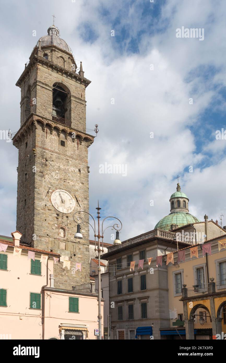 Pontremoli cathedral hi-res stock photography and images - Alamy