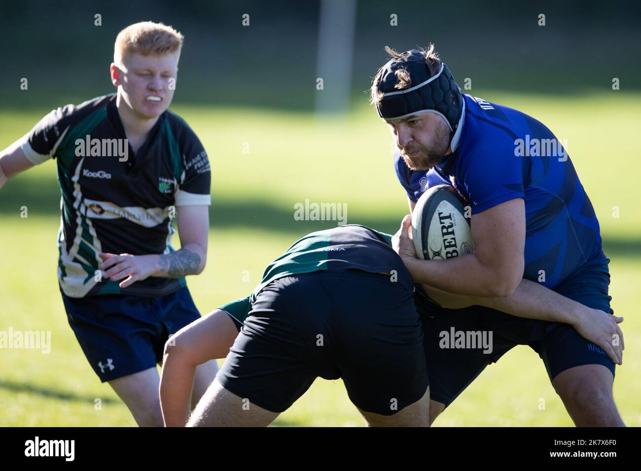 Rugby offside penalty hi-res stock photography and images - Alamy